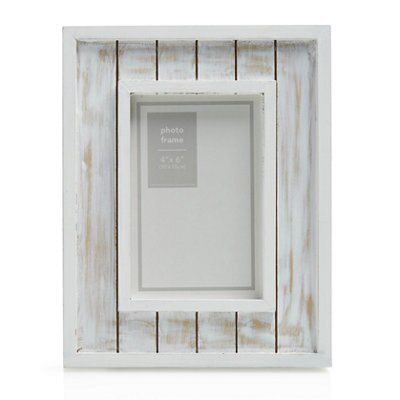 White Single Picture frame (H)23.3cm x (W)18.4cm