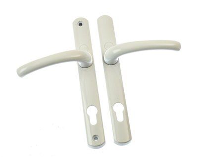 Yale White Lever on backplate handle (D)15mm