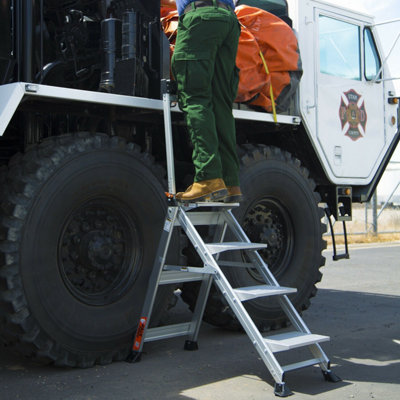 0.9m Premium Jumbo Folding Step Ladder - 4 Tread Anti-Slip Aluminium ...