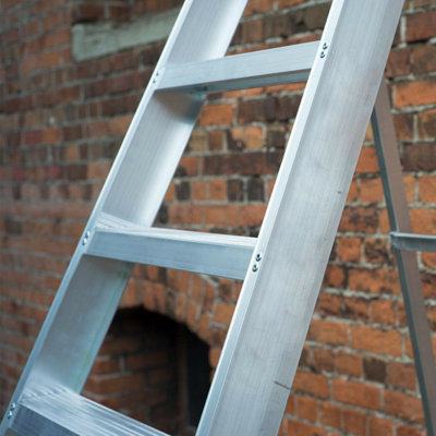1.3m Lightweight Aluminium Swingback Step Ladder with 6 Deep Treads