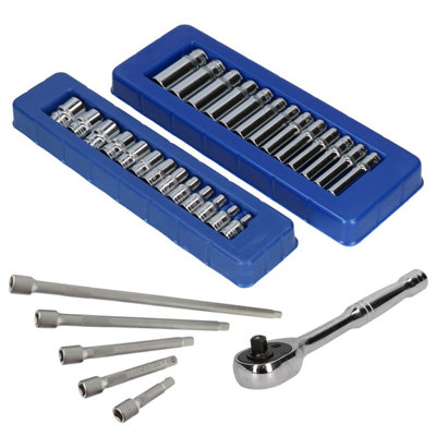 1/4" Drive Metric 6 Sided Sockets Shallow + Deep Extensions + Ratchet 32pc | DIY at B&Q