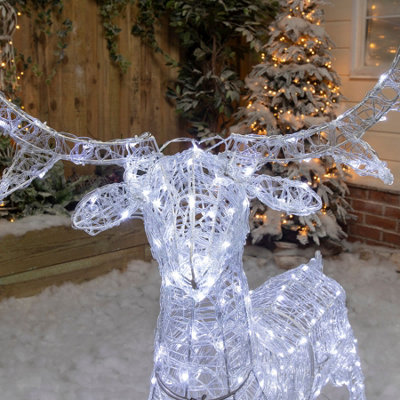 1.4M Soft Acrylic Outdoor Light Up Christmas Reindeer Stag with 330 ...