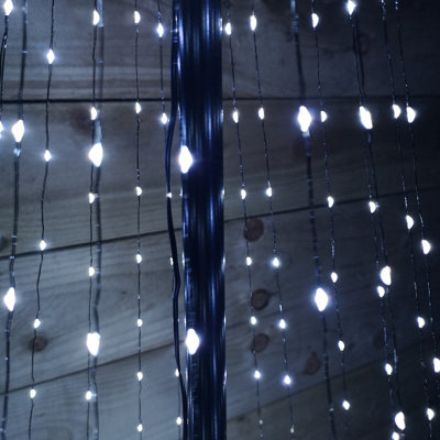 1.8m Outdoor Maypole Christmas Tree with 560 Ice White 10% Flashing LEDs