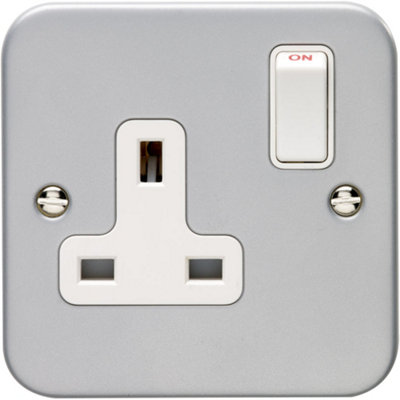 1 Gang Single 13A Switched UK Plug Socket HEAVY DUTY METAL CLAD Power ...