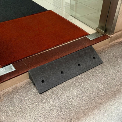 1 Pack Rubber Kerb Ramp Bridging Gap Between Roads and Steps H 10cm
