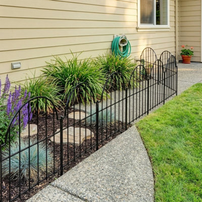 10 Piece Rustproof Metal Garden Fence Flower Border Edge Kit