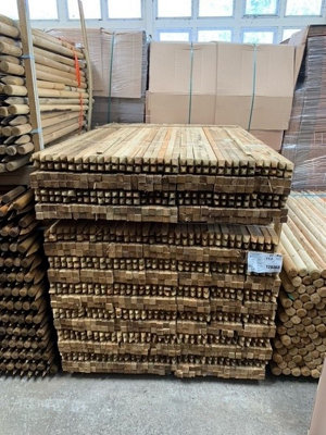 10 x Square & Pointed Wooden HC4 Pressure Treated Tree Stakes/Posts - 1 ...
