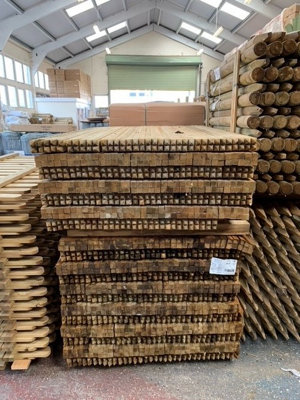 10 x Square & Pointed Wooden HC4 Pressure Treated Tree Stakes/Posts - 1 ...