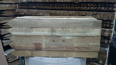 10 x Square & Pointed Wooden HC4 Pressure Treated Tree Stakes/Posts ...