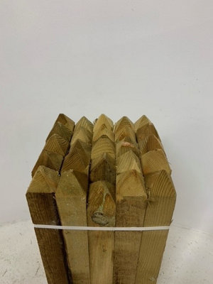 10 x Square & Pointed Wooden HC4 Pressure Treated Tree Stakes/Posts ...