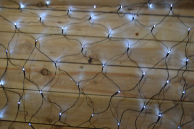 105 Solar Powered LED Garden Net Lights 1.8m x 1m