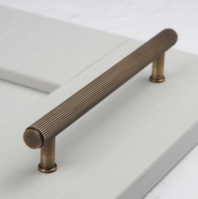 128mm Antique Brass Reeded Handle