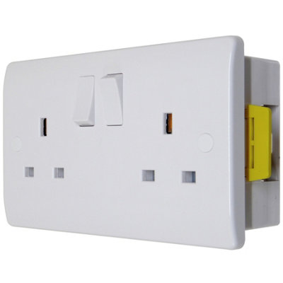 13A 2 Gang Double Pole Switched Socket with 35mm Dry Lining Box, White ...