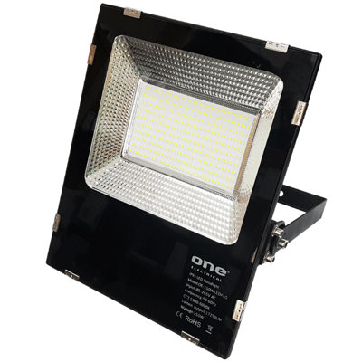 150W Premium Ip65 Slim Led Flood light 6000k Daylight | DIY at B&Q