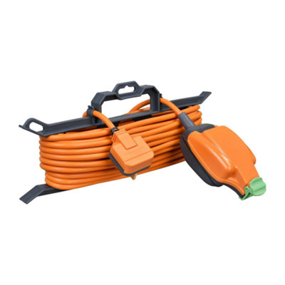 15m Masterplug Single Socket Extension Lead - Outdoor Weatherproof ...