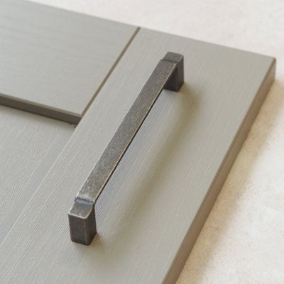 160mm Antique Iron Square D Handle | DIY at B&Q