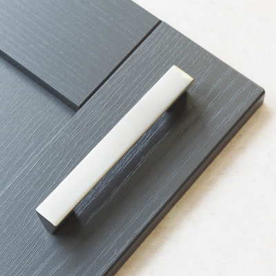 160mm Brushed Nickel Square D Chunky Angular Handle | DIY at B&Q