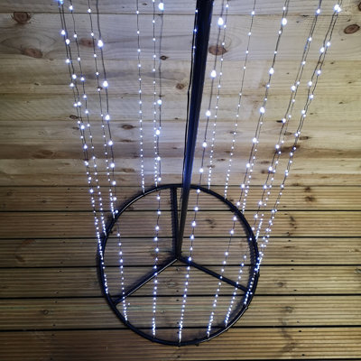 2.5m Outdoor Maypole Christmas Tree with 884 Ice White 10% Flashing LEDs