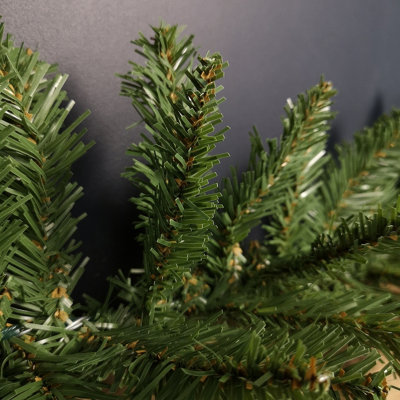 2.7m x 25cm Plain Green Christmas Garland with 200 Bullet Tips