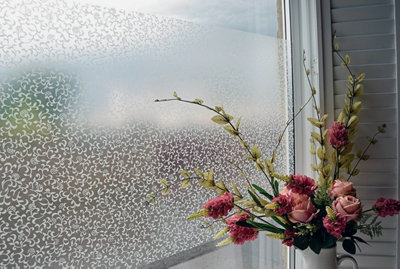 2 Meter WHITE HERITAGE LEAF GLASS WINDOW STICKY BACK PLASTIC SELF ...