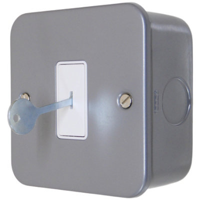 2 x A1electrics Metal Clad Key Switch for Emergency Lighting 10 Amp 1 ...