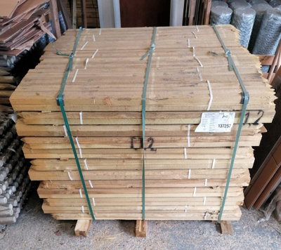 20 x Square & Pointed Wooden HC4 Pressure Treated Tree Stakes/Posts - 1 ...