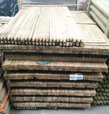 20 x Square & Pointed Wooden HC4 Pressure Treated Tree Stakes/Posts - 1 ...