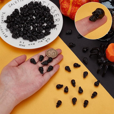 200PCS Miniature Skull Halloween Decorations 9x16x10.5mm Plastic Black ...