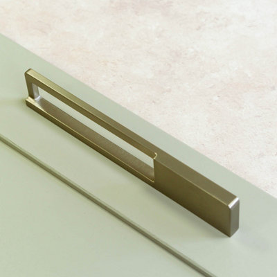 224mm Brushed Nickel Open Face Handle | DIY at B&Q