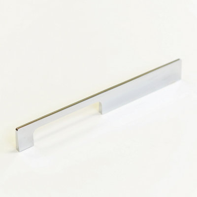 224mm Polished Chrome Flat Side Pull Handle