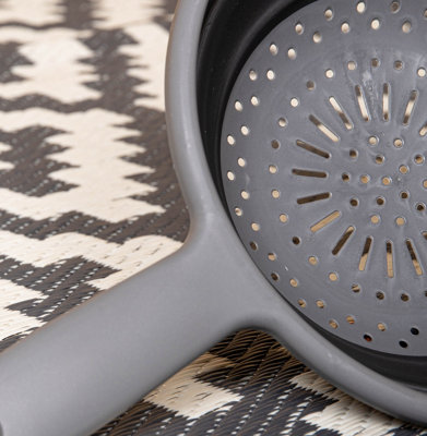 24cm Black and Grey Collapsible Folding Colander Sieve with Handle