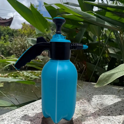 2L Garden Sprayer Hand Pump Sprayer with Adjustable Copper Nozzle