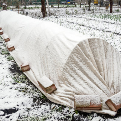 2m x 25m 17gsm Yuzet Frost Protection Fleece Winter Plant Cover Shrubs ...