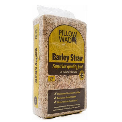 3 Bags Of Soft Highly Absorbent 2kg Barley Straw Bedding Traps Heat ...