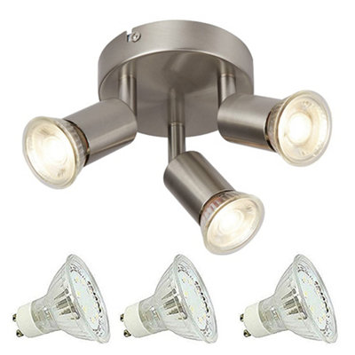 3 Light Spotlight In a Satin Silver Chrome Finish With x3 2W Led Bulbs