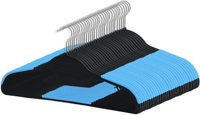30 Pack Slim Plastic Clothes Hangers 0.5cm Space Saving Non Slip ...