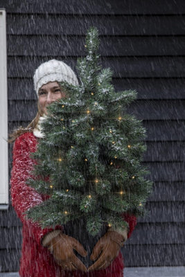 Christmas tree sale clearance b&q store