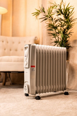 3KW Oil Filled White 13 Fin Radiator | DIY at B&Q