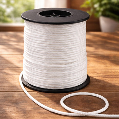 3mm Wide Nylon Braided Cord Rattail Cord, White - 25 Metres