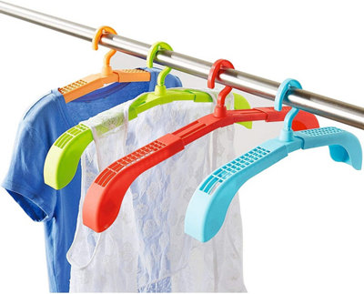4 Extendable Clothes Hangers Adjustable Telescopic Long Arm Clothing Hanger Set with Air Vents Extend from