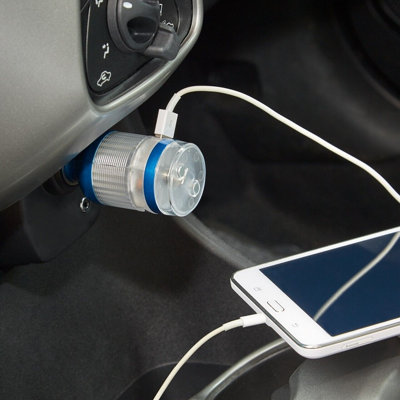 4 in 1 Car Charger - 12V Charging Device with LED Light Torch, Flashing ...