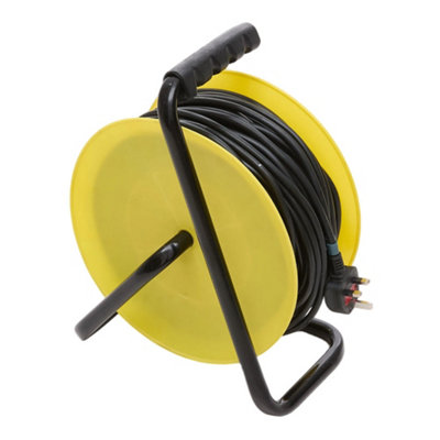 4 Socket Yellow Coated Indoor and outdoor Cable reel 25m