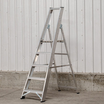 5 Step Industrial Platform Step Ladder | DIY at B&Q