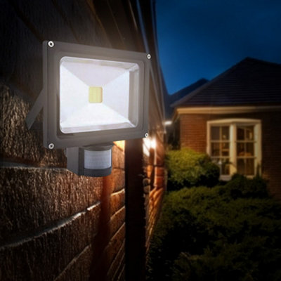 50W Pir Led Cob Floodlight Modern Security Flood Light Motion Sensor Outside Garden Lighting ...