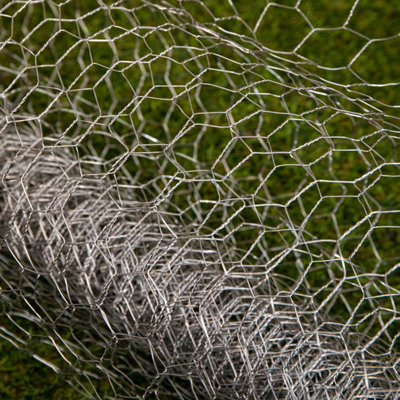 5m x 0.9m x 25mm Galvanised Chicken Wire Garden Netting or Fencing