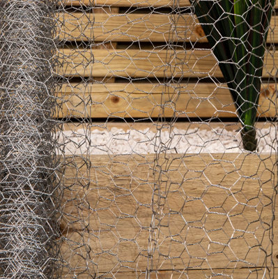 5m x 0.9m x 25mm Galvanised Chicken Wire Garden Netting or Fencing