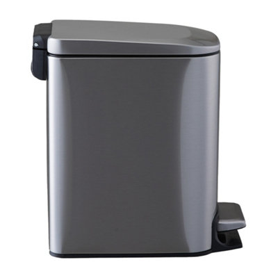 6L Matte Silver Trash Bin With Soft-Close Foot Pedal, 15cm W x 28cm D x ...
