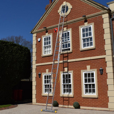 7.09m Trade Master Pro 2 Section Extension Ladder | DIY at B&Q