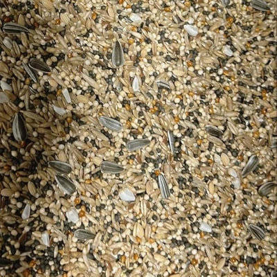 7.5 kg Johnston and Jeff Aviary Mix Bird Food with 11 Ingredient Blend