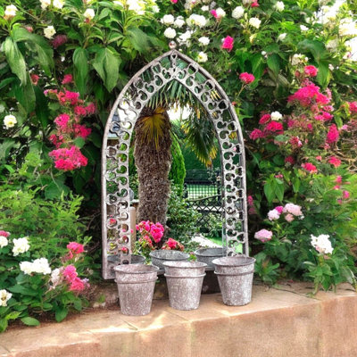 78CM RUSTY WALL MIRROR WITH TRIPLE PLANTER